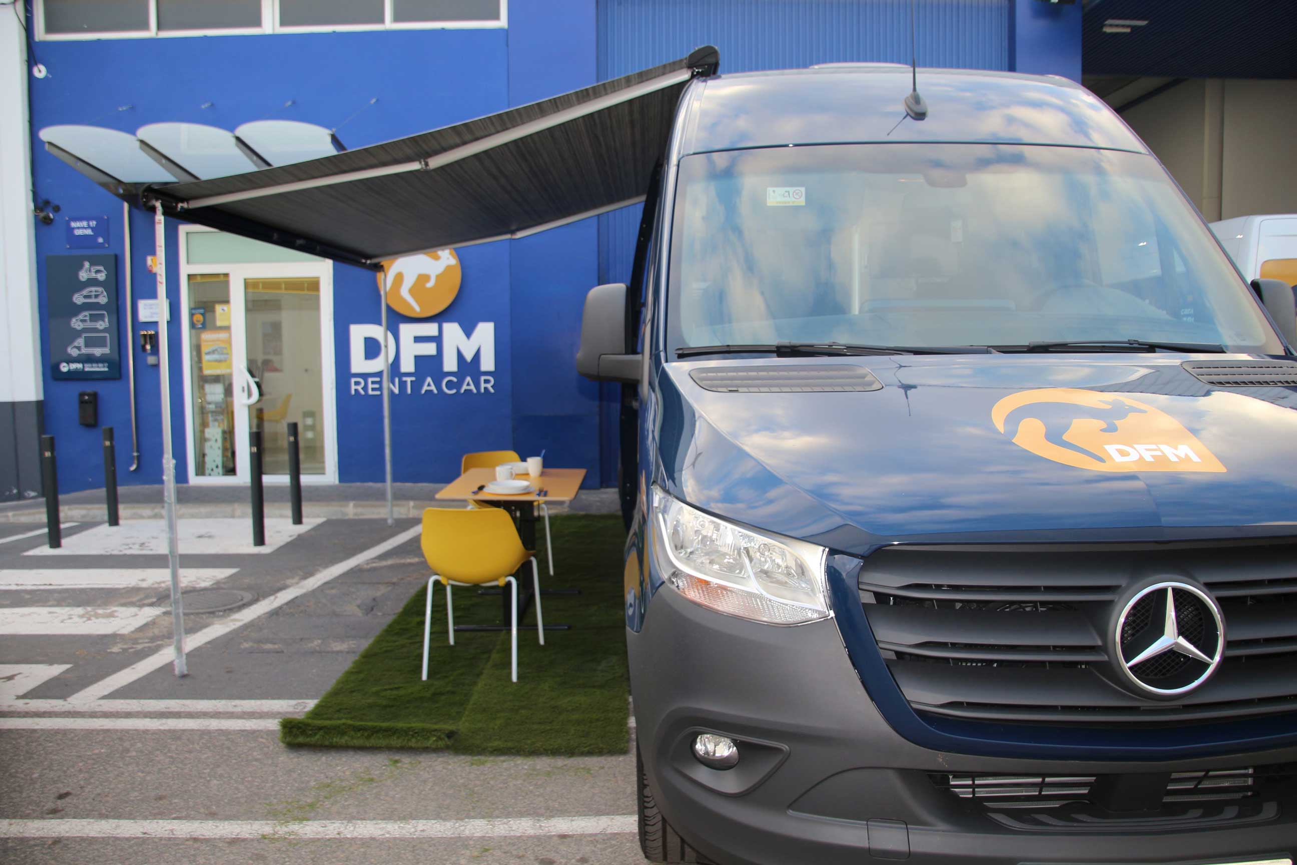 Alquiler furgoneta camper| DFM Rent a Car